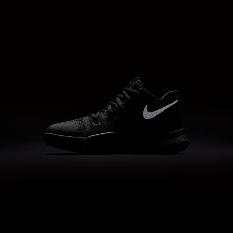 Kyrie 3 PS "Chalk Stains" (005) - manelsanchez.com