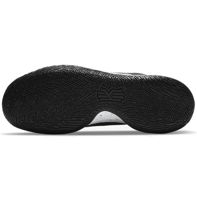 Kyrie Flytrap 4 "Black White" - manelsanchez.com