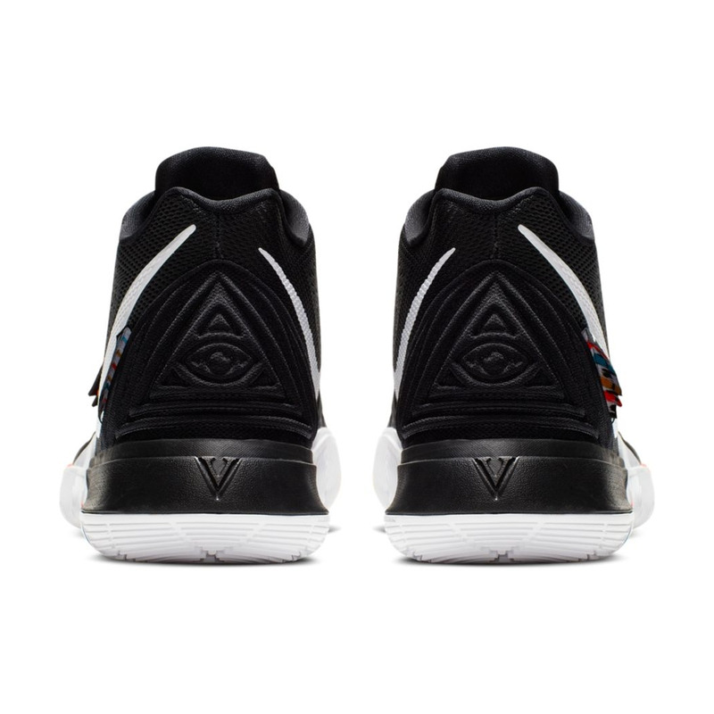 NIke Kyrie 5 x Friends - manelsanchez.com